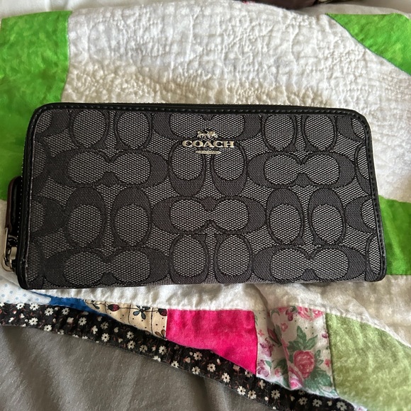 Coach | Bags | Coach Black And Gray Signature Zip Wallet | Poshmark